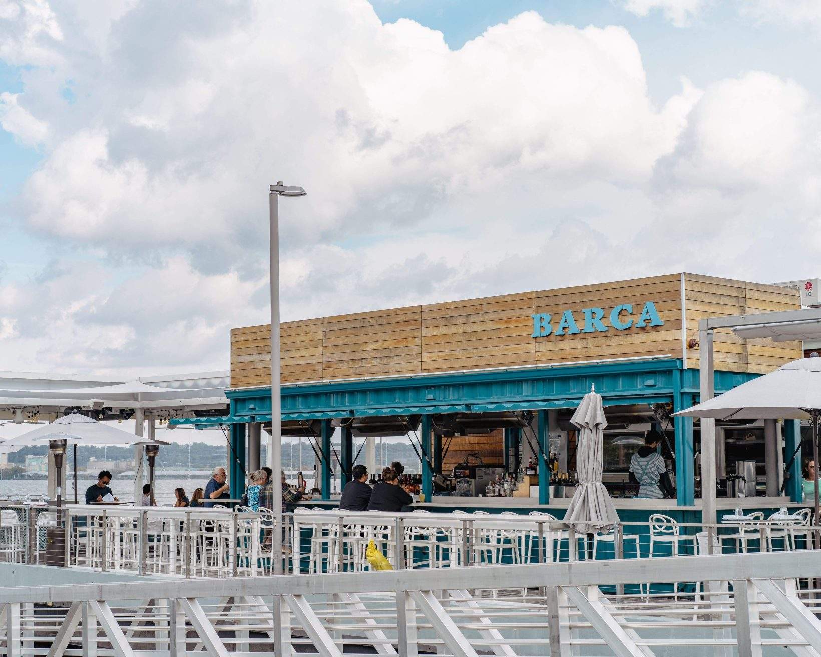 14 U.S. restaurants that serve phenomenal water views