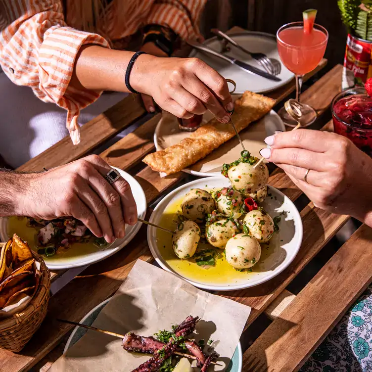 The best happy hour in Sydney for 2025 - Top 10 deals - OpenTable Blog ...