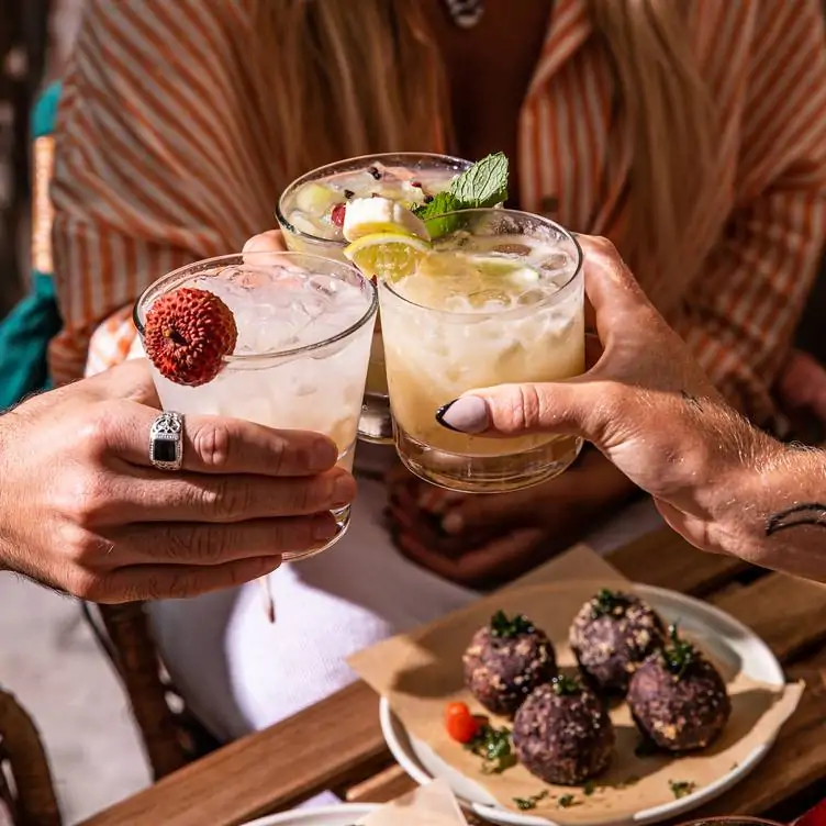 The best happy hour in Melbourne for 2025 - Top 10 deals - OpenTable ...