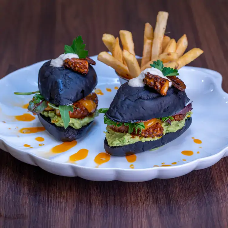 Los mejores restaurantes de mariscos en Monterrey | OpenTable