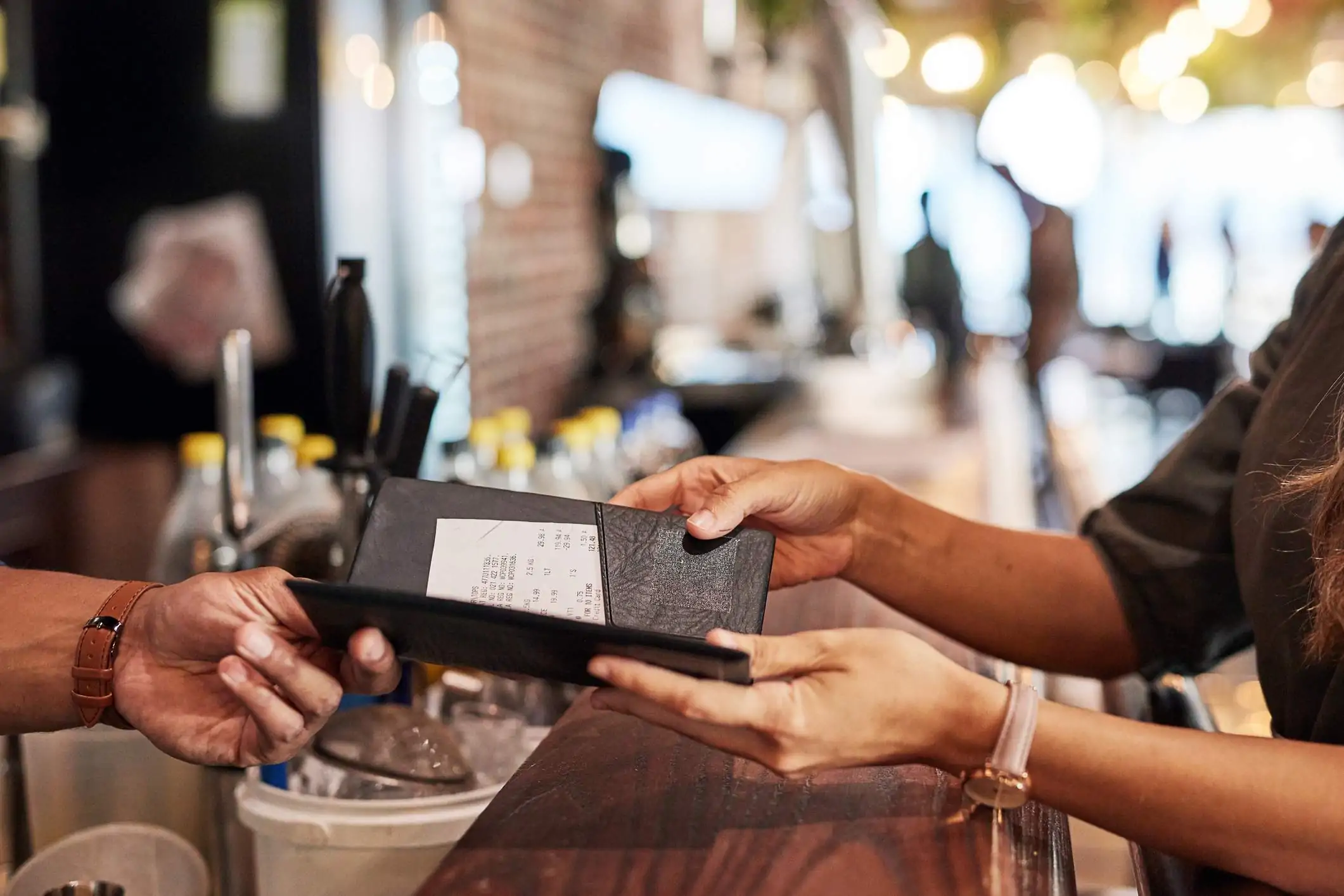 4 P's of Marketing for Restaurants & Marketing Mix Examples