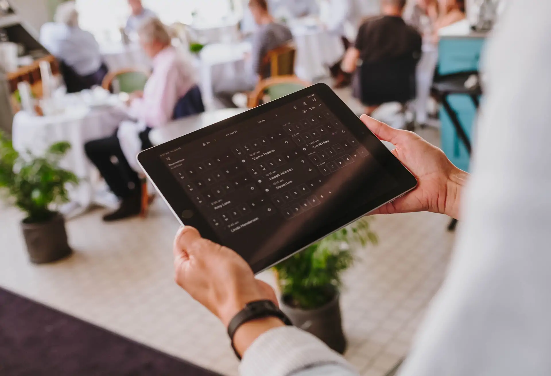 What is a Restaurant Table Management System? | OpenTable